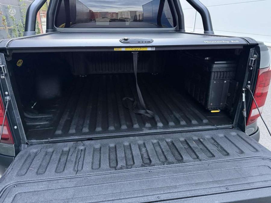Pelēks Volkswagen Amarok 2020 Klaipėda, ar dzinēja tilpumu 2.97 L un nobraukumu 142 tūkst. km par 28500 €, foto 13 vietnē AUTOMOTO.COM.LV