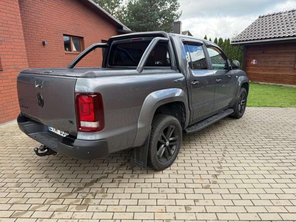 Grey Volkswagen Amarok 2020 in Alytus, with an engine capacity of 2.97 L and mileage of 180 thousand km for 27225 €, photo 5 on AUTOMOTO.COM.LV