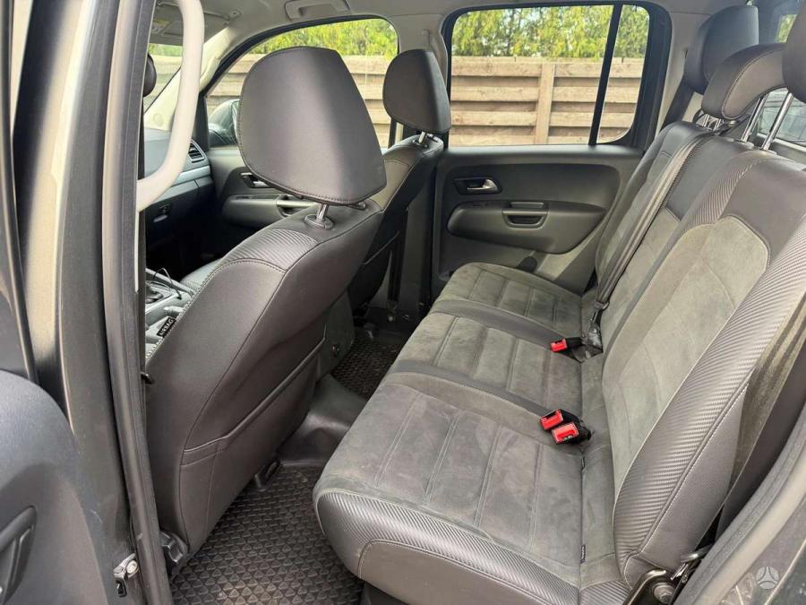 Grey Volkswagen Amarok 2020 in Alytus, with an engine capacity of 2.97 L and mileage of 180 thousand km for 27225 €, photo 8 on AUTOMOTO.COM.LV