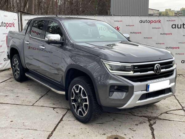 Серый Фольксваген Амарок 2023 в Вильнюс, объемом двигателя 2.99 л и пробегом 79 тыс. км за 47900 €, фото 4 на AUTOMOTO.COM.LV