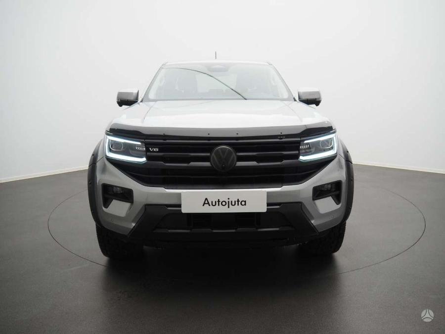 Pelēks Volkswagen Amarok 2024 Viļņa, ar dzinēja tilpumu 2.99 L un nobraukumu 27 tūkst. km par 49500 €, foto 2 vietnē AUTOMOTO.COM.LV