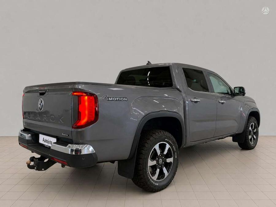 Pelēks Volkswagen Amarok 2024 Kauņa, ar dzinēja tilpumu 2.97 L un nobraukumu 52 tūkst. km par 45800 €, foto 5 vietnē AUTOMOTO.COM.LV