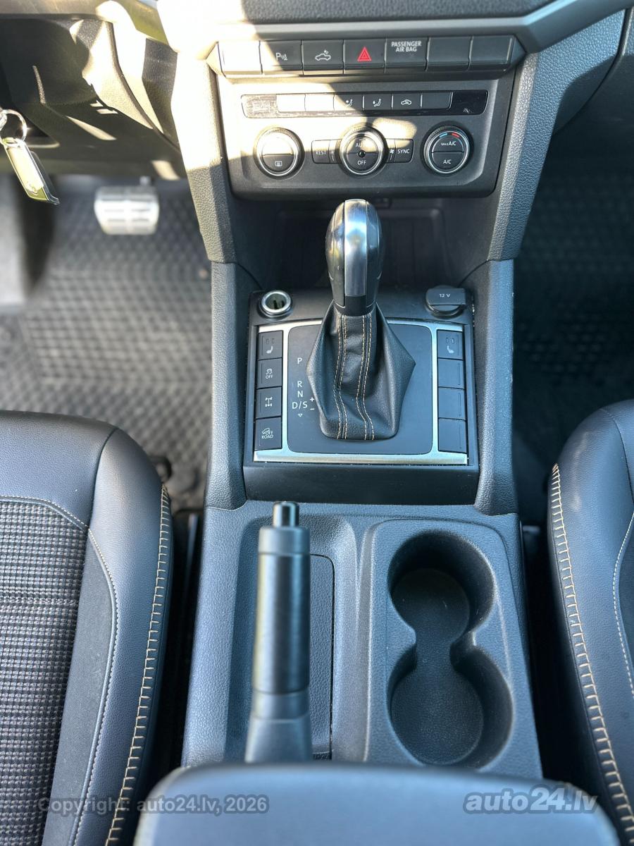 Oranžs Volkswagen Amarok 2019 Tallina, ar dzinēja tilpumu 3.00 L un nobraukumu 163 tūkst. km par 31500 €, foto 14 vietnē AUTOMOTO.COM.LV