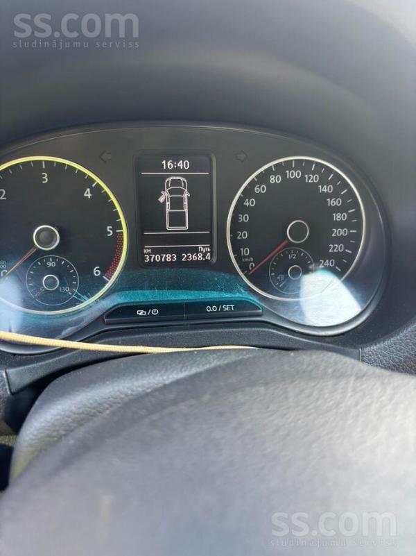 Oranžs Volkswagen Amarok 2014 Rīga, ar dzinēja tilpumu 2.00 L un nobraukumu 370 tūkst. km par 15000 €, foto 4 vietnē AUTOMOTO.COM.LV