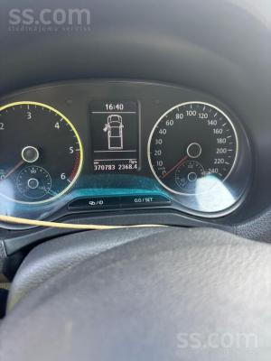 Orange Volkswagen Amarok 2014 in Riga, with an engine capacity of 2.00 L and mileage of 370 thousand km for 15000 €, photo 5 on AUTOMOTO.COM.LV
