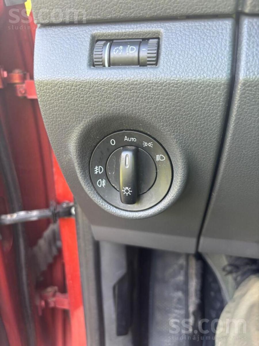 Orange Volkswagen Amarok 2014 in Riga, with an engine capacity of 2.00 L and mileage of 370 thousand km for 15000 €, photo 14 on AUTOMOTO.COM.LV