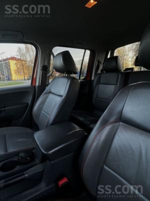 Orange Volkswagen Amarok 2016 in Cesis, with an engine capacity of 2.00 L and mileage of 263 thousand km for 17700 €, photo 13 on AUTOMOTO.COM.LV