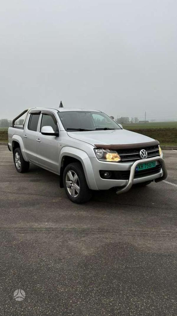Volkswagen Amarok 2011 in Pasvalys, with an engine capacity of 1.97 L and mileage of 300 thousand km for 6990 €, photo 1 on AUTOMOTO.COM.LV
