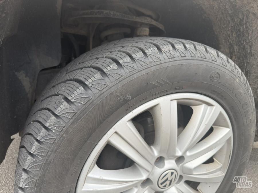 Volkswagen Amarok 2012 in Alytus, with an engine capacity of 2.00 L and mileage of 343 thousand km for 9300 €, photo 16 on AUTOMOTO.COM.LV