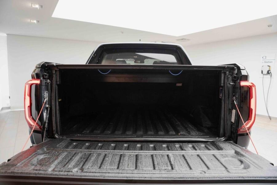 Volkswagen Amarok 2024 in Peetri, with an engine capacity of 3.00 L and mileage of 38 thousand km for 56000 €, photo 13 on AUTOMOTO.COM.LV
