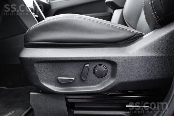 Sarkans Volkswagen Amarok 2024 Rīga, ar dzinēja tilpumu 3.00 L un nobraukumu 26 tūkst. km par 47900 €, foto 10 vietnē AUTOMOTO.COM.LV