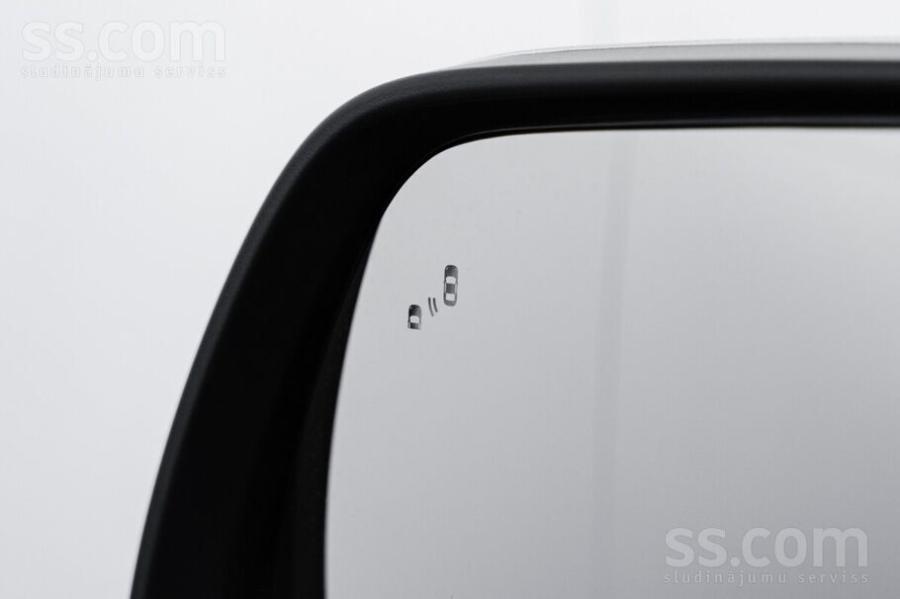 Sarkans Volkswagen Amarok 2024 Rīga, ar dzinēja tilpumu 3.00 L un nobraukumu 26 tūkst. km par 47900 €, foto 12 vietnē AUTOMOTO.COM.LV