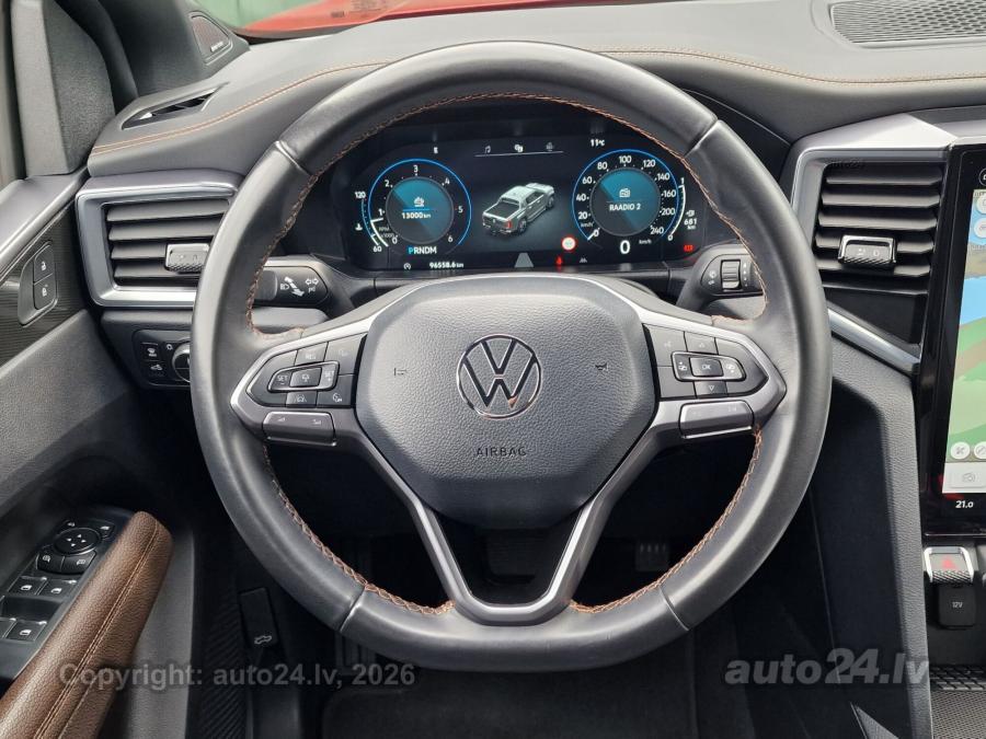 Sarkans Volkswagen Amarok 2024 Tallina, ar dzinēja tilpumu 3.00 L un nobraukumu 97 tūkst. km par 49900 €, foto 16 vietnē AUTOMOTO.COM.LV
