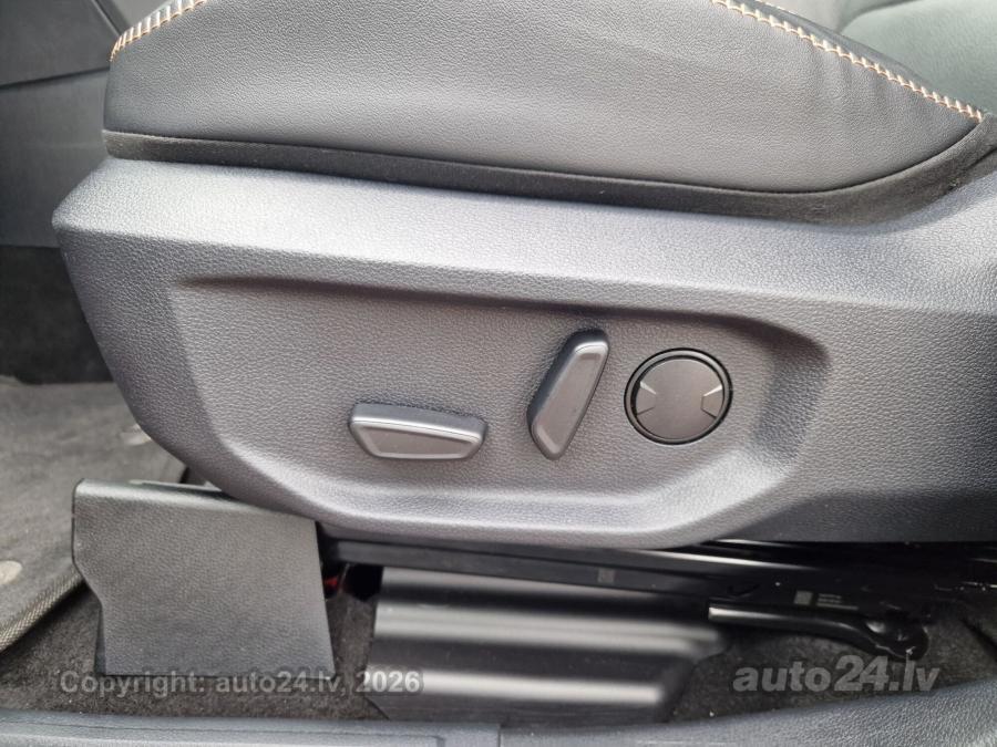Sarkans Volkswagen Amarok 2024 Tallina, ar dzinēja tilpumu 3.00 L un nobraukumu 97 tūkst. km par 49900 €, foto 21 vietnē AUTOMOTO.COM.LV