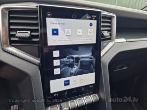 Sarkans Volkswagen Amarok 2024 Tallina, ar dzinēja tilpumu 3.00 L un nobraukumu 97 tūkst. km par 49900 €, foto 30 vietnē AUTOMOTO.COM.LV