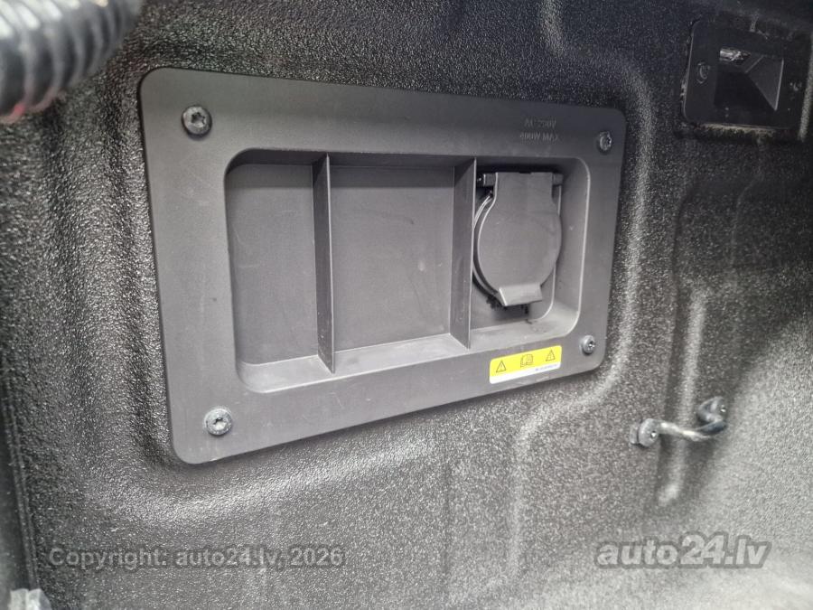 Sarkans Volkswagen Amarok 2024 Tallina, ar dzinēja tilpumu 3.00 L un nobraukumu 97 tūkst. km par 49900 €, foto 31 vietnē AUTOMOTO.COM.LV
