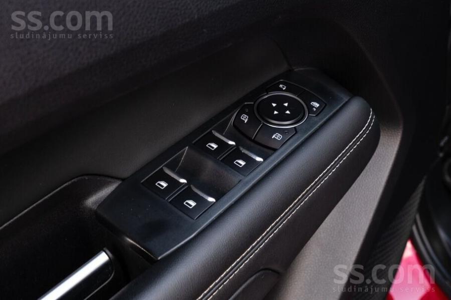 Sarkans Volkswagen Amarok 2024 Rīga, ar dzinēja tilpumu 3.00 L un nobraukumu 27 tūkst. km par 49900 €, foto 12 vietnē AUTOMOTO.COM.LV