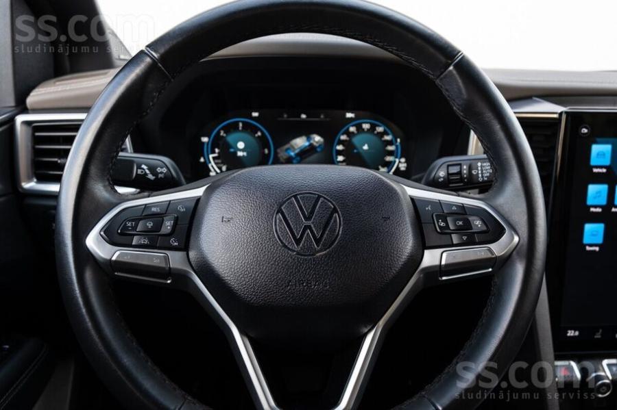 Sarkans Volkswagen Amarok 2024 Rīga, ar dzinēja tilpumu 3.00 L un nobraukumu 27 tūkst. km par 49900 €, foto 14 vietnē AUTOMOTO.COM.LV