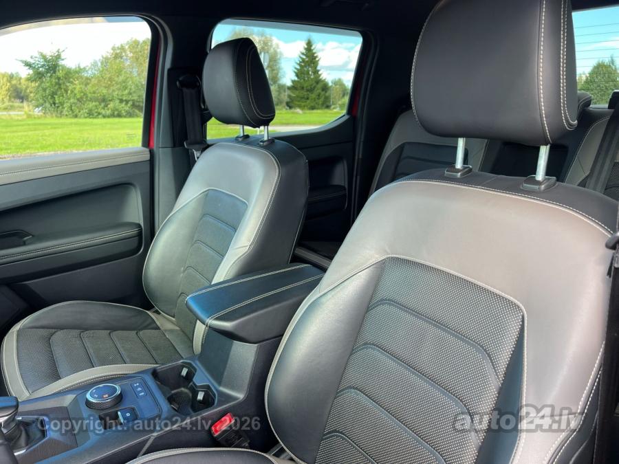 Red Volkswagen Amarok 2025 in Tallinn, with an engine capacity of 3.00 L and mileage of 98 thousand km for 52000 €, photo 8 on AUTOMOTO.COM.LV