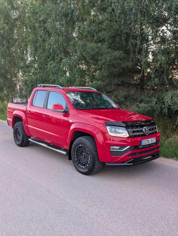 Red Volkswagen Amarok 2018 in Vilnius, with an engine capacity of 2.97 L and mileage of 226 thousand km for 19500 €, photo 3 on AUTOMOTO.COM.LV