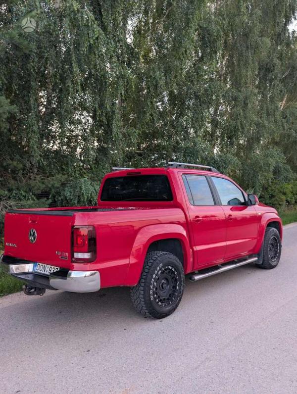 Red Volkswagen Amarok 2018 in Vilnius, with an engine capacity of 2.97 L and mileage of 226 thousand km for 19500 €, photo 4 on AUTOMOTO.COM.LV