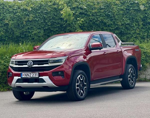 Sarkans Volkswagen Amarok 2023 Viļņa, ar dzinēja tilpumu 3.00 L un nobraukumu 57 tūkst. km par 49900 €, foto 1 vietnē AUTOMOTO.COM.LV
