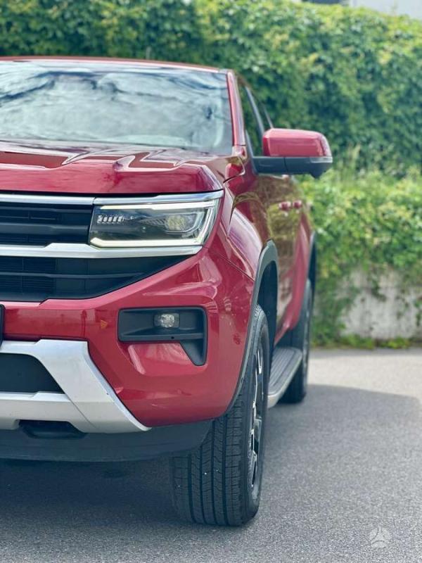 Sarkans Volkswagen Amarok 2023 Viļņa, ar dzinēja tilpumu 3.00 L un nobraukumu 57 tūkst. km par 49900 €, foto 3 vietnē AUTOMOTO.COM.LV