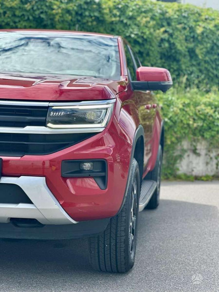 Sarkans Volkswagen Amarok 2023 Viļņa, ar dzinēja tilpumu 3.00 L un nobraukumu 57 tūkst. km par 49900 €, foto 4 vietnē AUTOMOTO.COM.LV