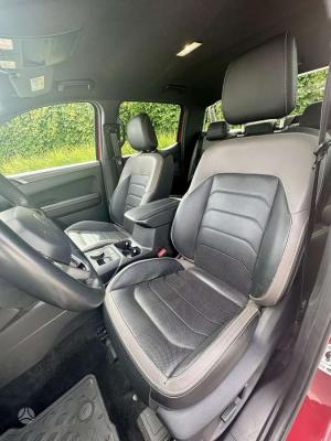 Sarkans Volkswagen Amarok 2023 Viļņa, ar dzinēja tilpumu 3.00 L un nobraukumu 57 tūkst. km par 49900 €, foto 7 vietnē AUTOMOTO.COM.LV
