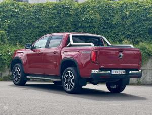 Sarkans Volkswagen Amarok 2023 Viļņa, ar dzinēja tilpumu 3.00 L un nobraukumu 57 tūkst. km par 49900 €, foto 13 vietnē AUTOMOTO.COM.LV