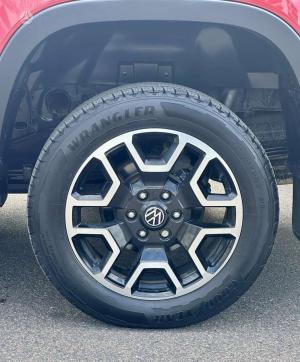 Sarkans Volkswagen Amarok 2023 Viļņa, ar dzinēja tilpumu 3.00 L un nobraukumu 57 tūkst. km par 49900 €, foto 16 vietnē AUTOMOTO.COM.LV