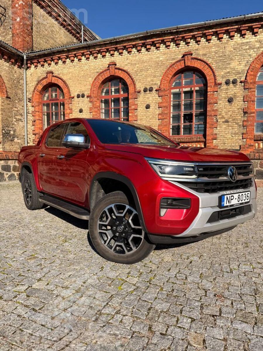 Красный Фольксваген Амарок 2023 в Вентспилс, объемом двигателя 3.00 л и пробегом 113 тыс. км за 43990 €, фото 1 на AUTOMOTO.COM.LV