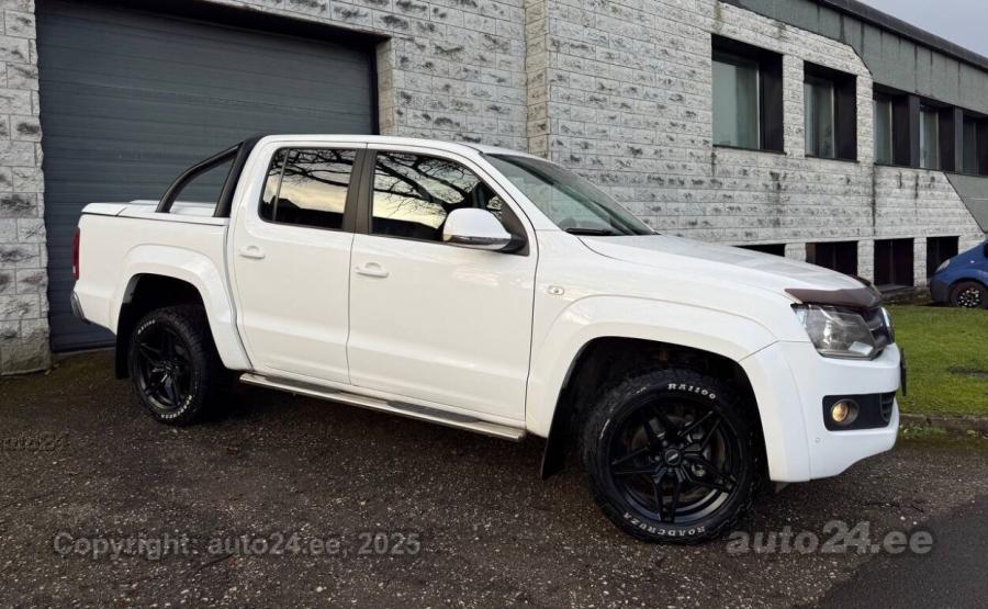 White Volkswagen Amarok 2014 in Tallinn, with an engine capacity of 2.00 L and mileage of 274 thousand km for 12990 €, photo 4 on AUTOMOTO.COM.LV