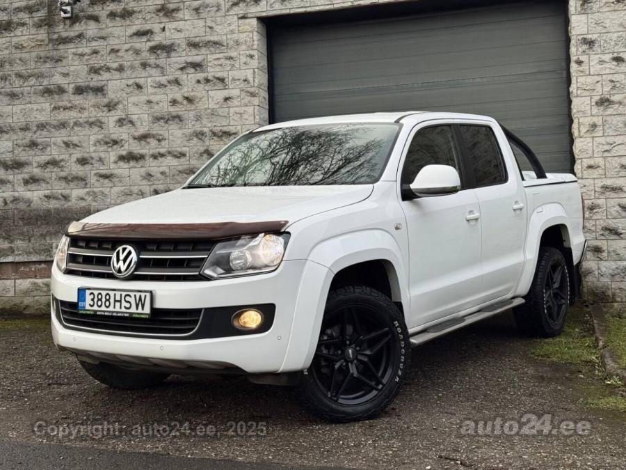 White Volkswagen Amarok 2014 in Tallinn, with an engine capacity of 2.00 L and mileage of 274 thousand km for 12990 €, photo 6 on AUTOMOTO.COM.LV
