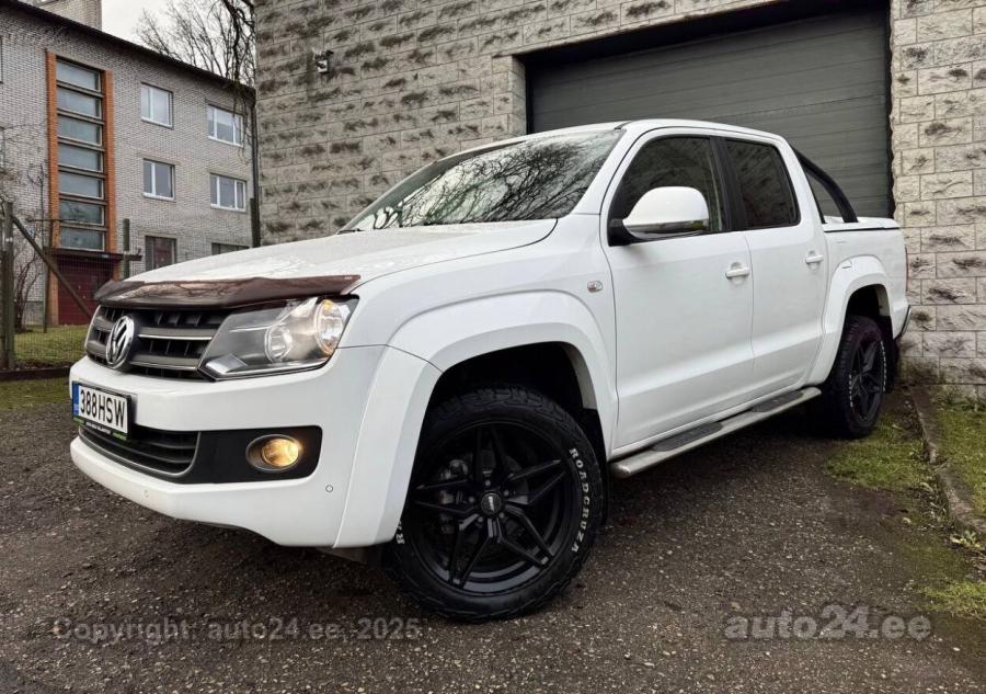White Volkswagen Amarok 2014 in Tallinn, with an engine capacity of 2.00 L and mileage of 274 thousand km for 12990 €, photo 8 on AUTOMOTO.COM.LV