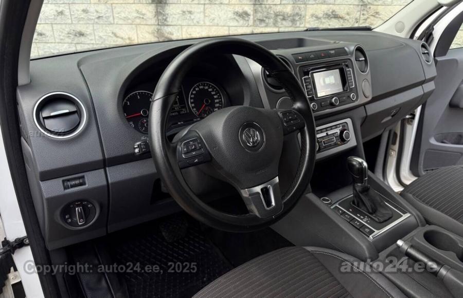 White Volkswagen Amarok 2014 in Tallinn, with an engine capacity of 2.00 L and mileage of 274 thousand km for 12990 €, photo 24 on AUTOMOTO.COM.LV