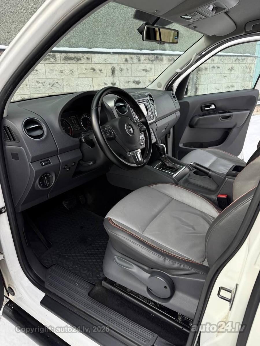 Balts Volkswagen Amarok 2014 Tallina, ar dzinēja tilpumu 2.00 L un nobraukumu 312 tūkst. km par 11990 €, foto 22 vietnē AUTOMOTO.COM.LV