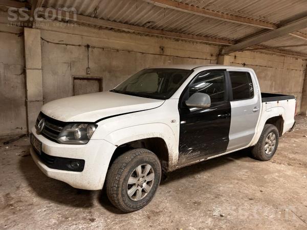 Balts Volkswagen Amarok 2014 Rīga, ar dzinēja tilpumu 2.00 L un nobraukumu 500 tūkst. km par 3200 €, foto 1 vietnē AUTOMOTO.COM.LV