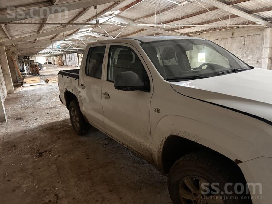 Белый Фольксваген Амарок 2014 в Рига, объемом двигателя 2.00 л и пробегом 500 тыс. км за 3200 €, фото 3 на AUTOMOTO.COM.LV