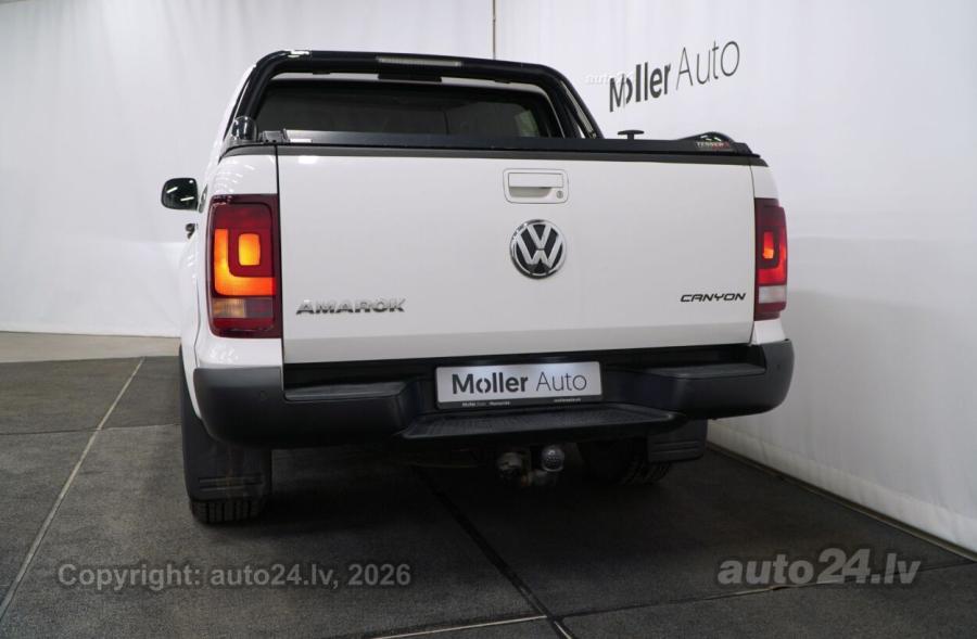 Balts Volkswagen Amarok 2016 Tallina, ar dzinēja tilpumu 2.00 L un nobraukumu 201 tūkst. km par 17500 €, foto 5 vietnē AUTOMOTO.COM.LV