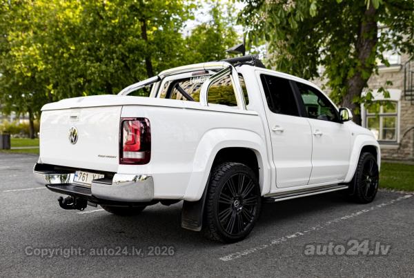 White Volkswagen Amarok 2016 in Tallinn, with an engine capacity of 3.00 L and mileage of 229 thousand km for 17990 €, photo 4 on AUTOMOTO.COM.LV
