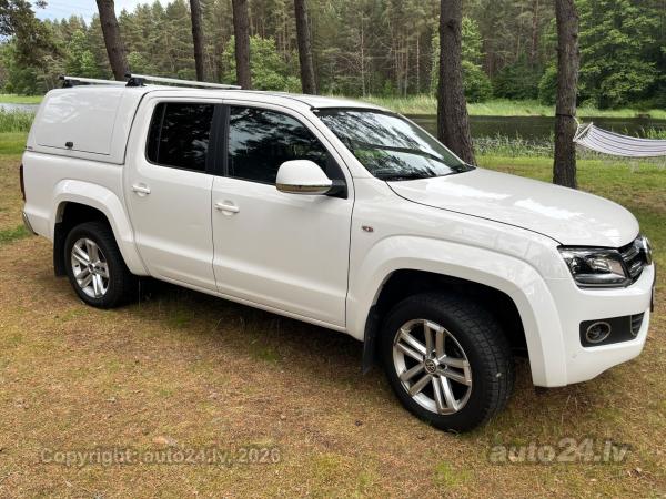 White Volkswagen Amarok 2016 in Tallinn, with an engine capacity of 2.00 L and mileage of 214 thousand km for 18600 €, photo 1 on AUTOMOTO.COM.LV