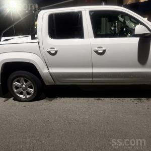 Balts Volkswagen Amarok 2016 Tukums, ar dzinēja tilpumu 2.00 L un nobraukumu 354 tūkst. km par 15300 €, foto 14 vietnē AUTOMOTO.COM.LV