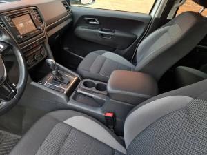 Balts Volkswagen Amarok 2018 Jēkabpils, ar dzinēja tilpumu 3.00 L un nobraukumu 89 tūkst. km par 25900 €, foto 15 vietnē AUTOMOTO.COM.LV
