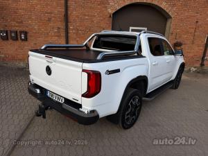 White Volkswagen Amarok 2025 in Tallinn, with an engine capacity of 3.00 L and mileage of 56 thousand km for 56300 €, photo 5 on AUTOMOTO.COM.LV
