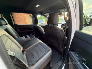 White Volkswagen Amarok 2025 in Tallinn, with an engine capacity of 3.00 L and mileage of 56 thousand km for 56300 €, photo 9 on AUTOMOTO.COM.LV