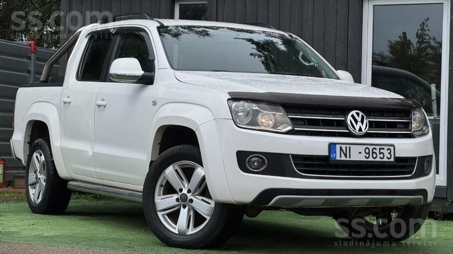 White Volkswagen Amarok 2012 in Riga, with an engine capacity of 2.00 L and mileage of 349 thousand km for 6500 €, photo 1 on AUTOMOTO.COM.LV