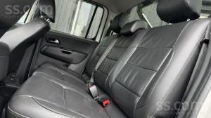 White Volkswagen Amarok 2012 in Riga, with an engine capacity of 2.00 L and mileage of 349 thousand km for 6500 €, photo 9 on AUTOMOTO.COM.LV