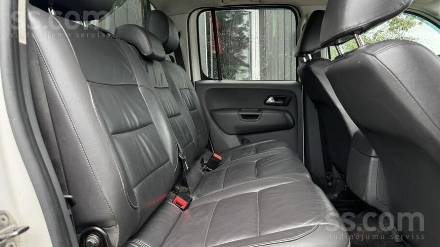 White Volkswagen Amarok 2012 in Riga, with an engine capacity of 2.00 L and mileage of 349 thousand km for 6500 €, photo 10 on AUTOMOTO.COM.LV