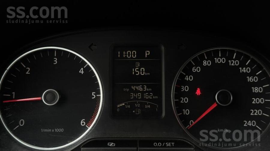 White Volkswagen Amarok 2012 in Riga, with an engine capacity of 2.00 L and mileage of 349 thousand km for 6500 €, photo 15 on AUTOMOTO.COM.LV